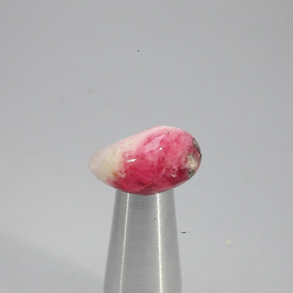 Tugtupite