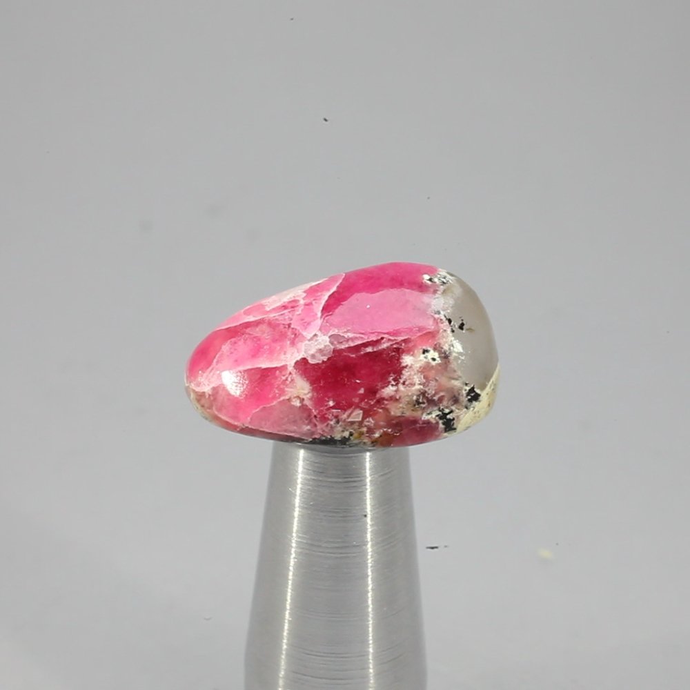 Tugtupite