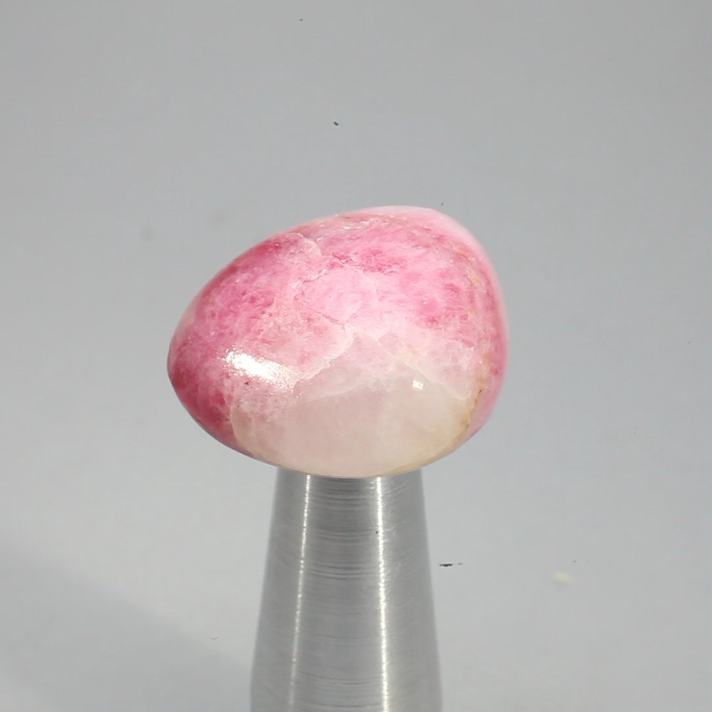 Tugtupite