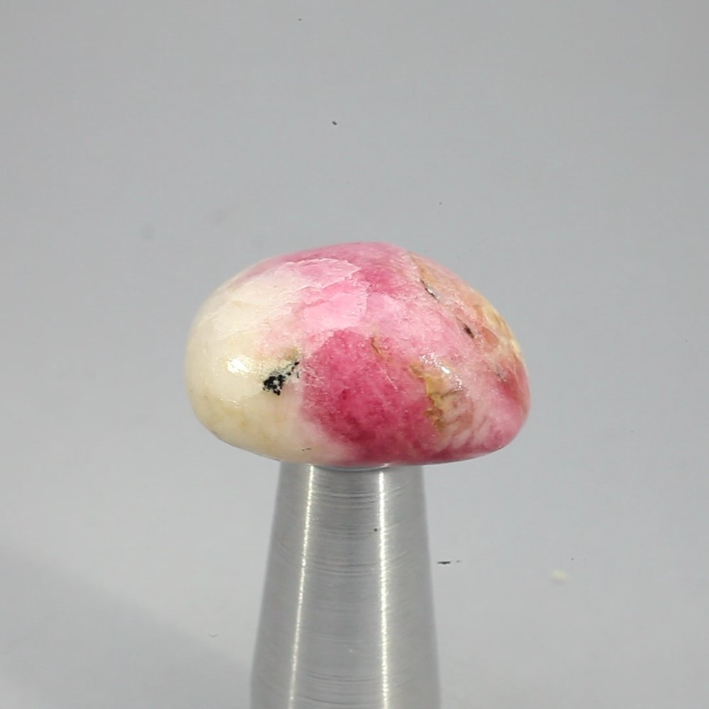Tugtupite