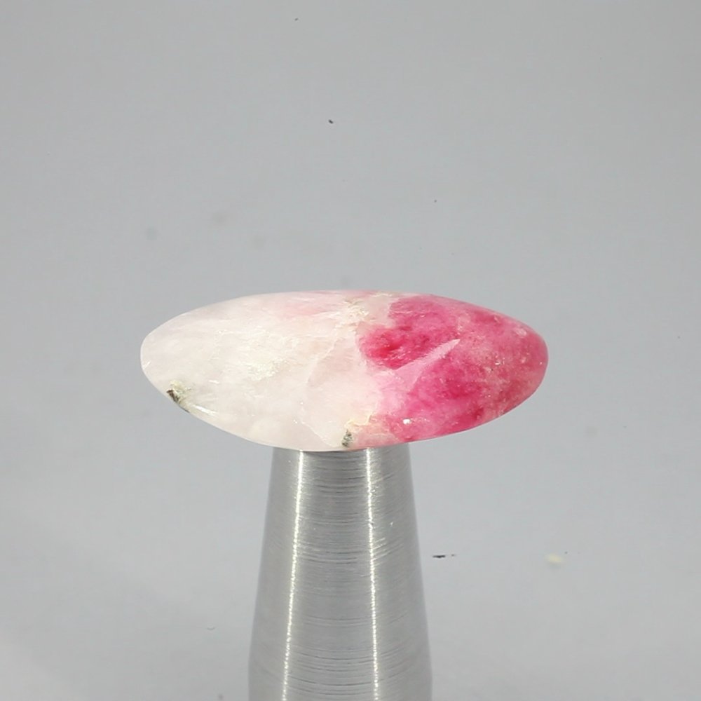 Tugtupite