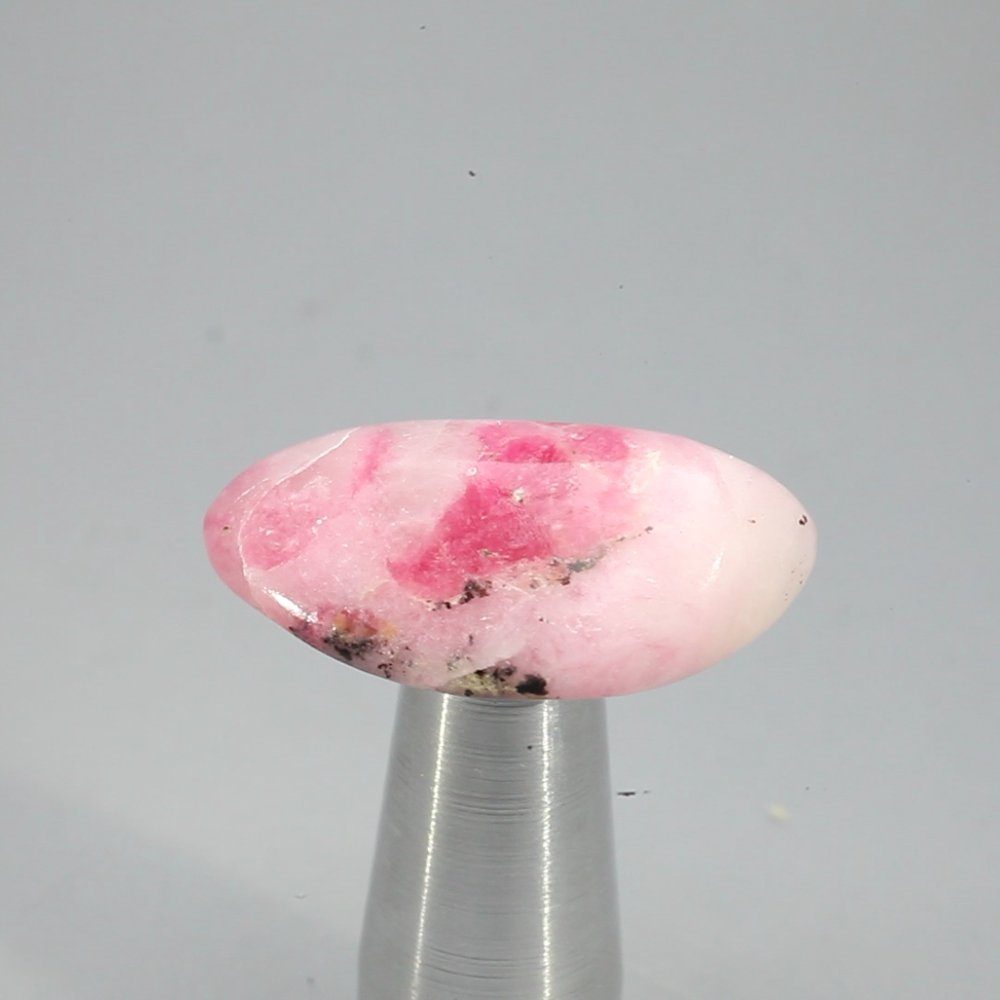 Tugtupite