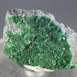 Uvarovite Healing Crystal