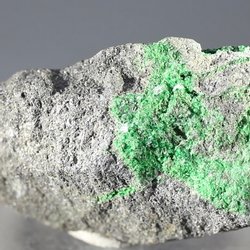 Uvarovite Healing Crystal